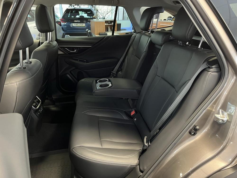 Nákup - 25 Outback 2.5i Touring - SUBARU OPAVA