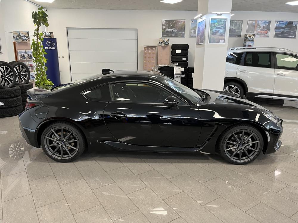 Nákup - 23 BRZ 2.4i Limited, 6MT - SUBARU OPAVA